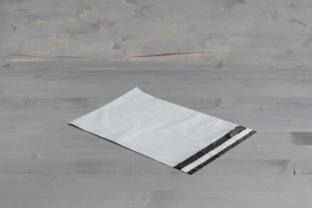 Plic curierat personalizat 180 x 230 + 40 mm - Ambexpert